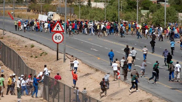 Human Rights Watch report a wake-up call for South Africa – The Mail ...