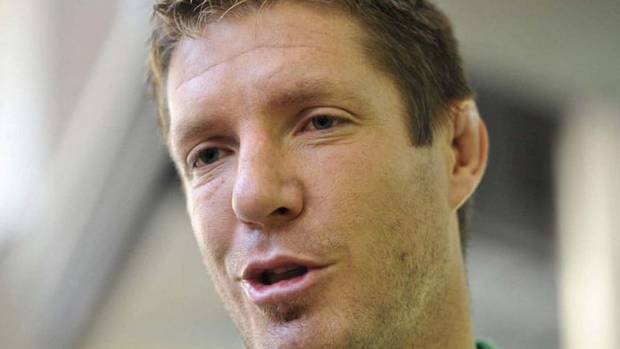 Bakkies Botha returns from injury to play for Springboks – The Mail ...
