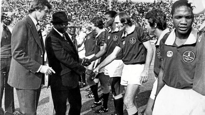 How do we bridge sport’s great divide? – The Mail & Guardian