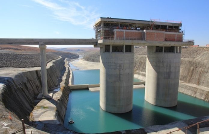 Eskom’s Ingula, Africa’s largest water-pumped power scheme, reaches ...