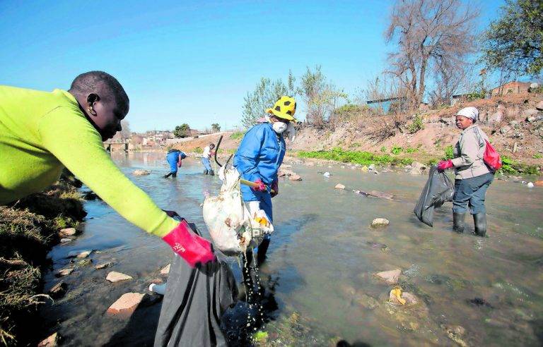 Report finds KZN water rights marred by corruption, inequality and ...