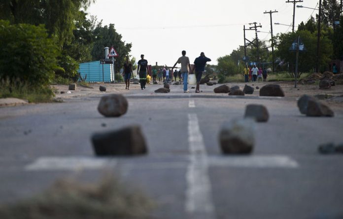 Madibeng mayor resigns after Mothotlung mess – The Mail & Guardian