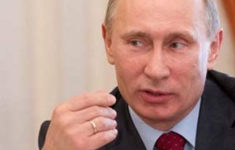 Putin protesters form human chain around Moscow – The Mail & Guardian