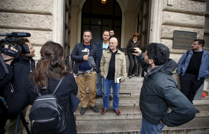 Australian Catholic Church agrees to help child sex victims – The Mail ...