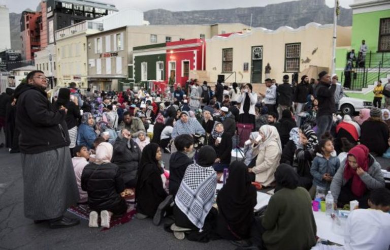 Throwing the boeka at crime: How Muslims are reclaiming the streets ...