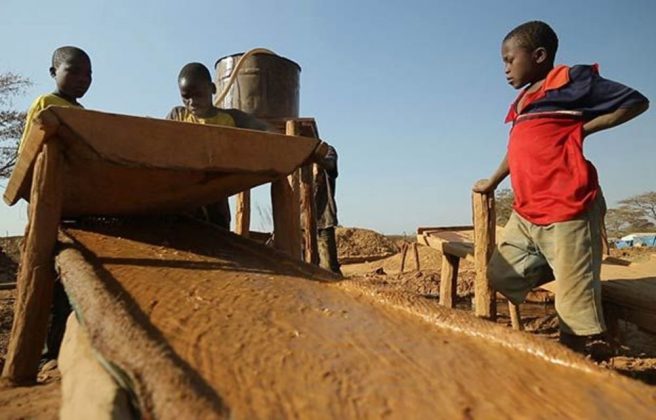 Child gold miners risking their lives in Tanzania – report – The Mail ...