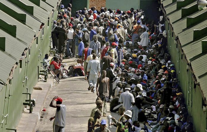 Limbo in Lindela awaits ‘Operation Fiela’ migrants – The Mail & Guardian