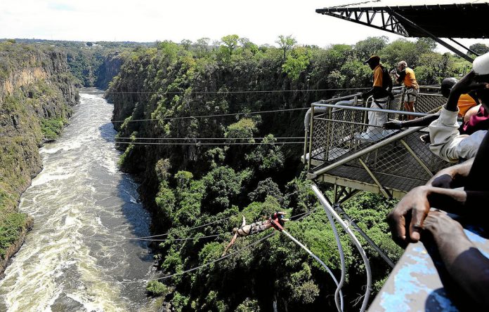 Zimbabwe bridges the tourism divide as visitors return – The Mail ...