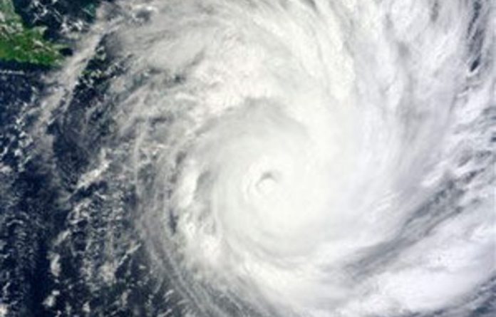 Giant cyclone closes in on Australia – The Mail & Guardian