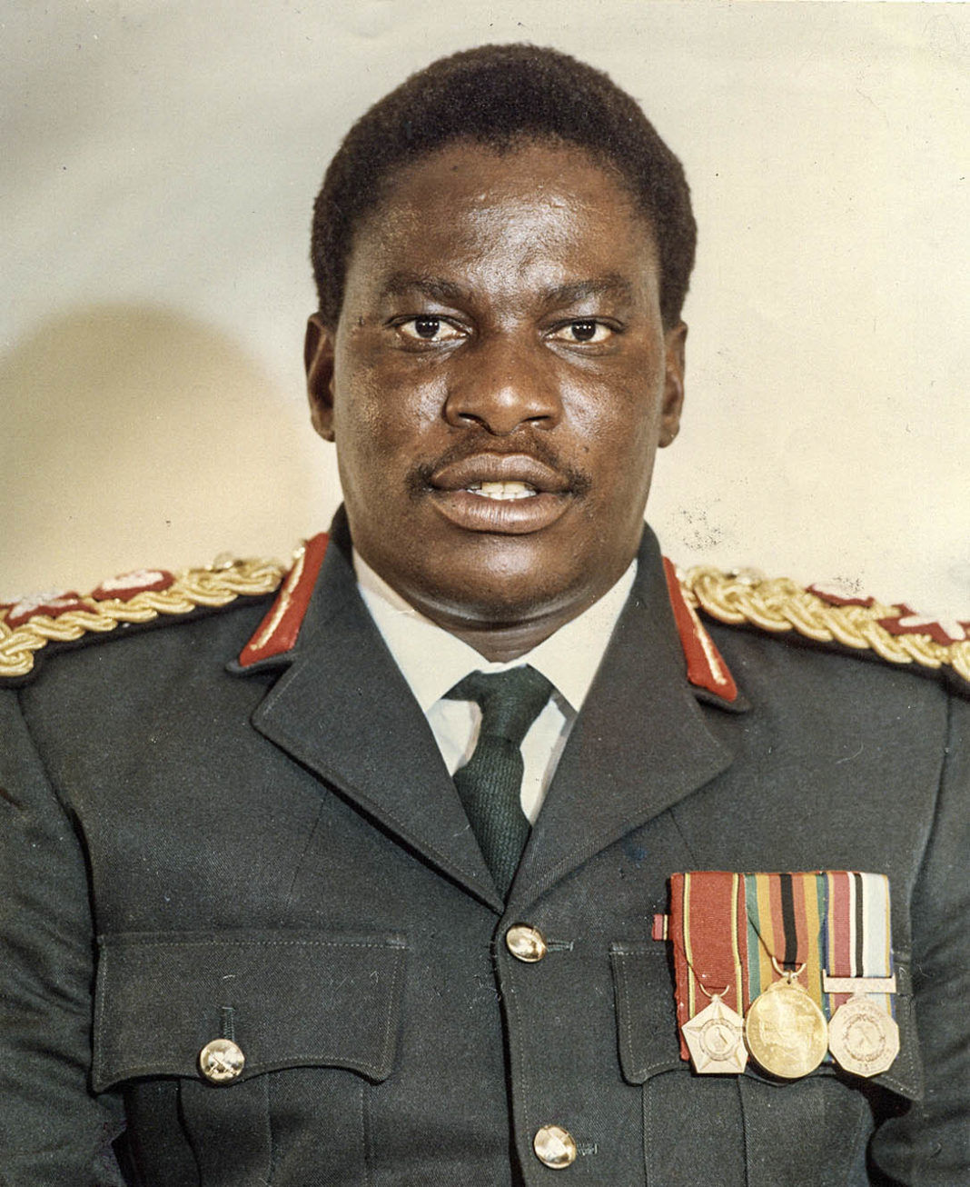 Zimbabwe’s Solomon Mujuru: general and nonpartisan – The Mail & Guardian