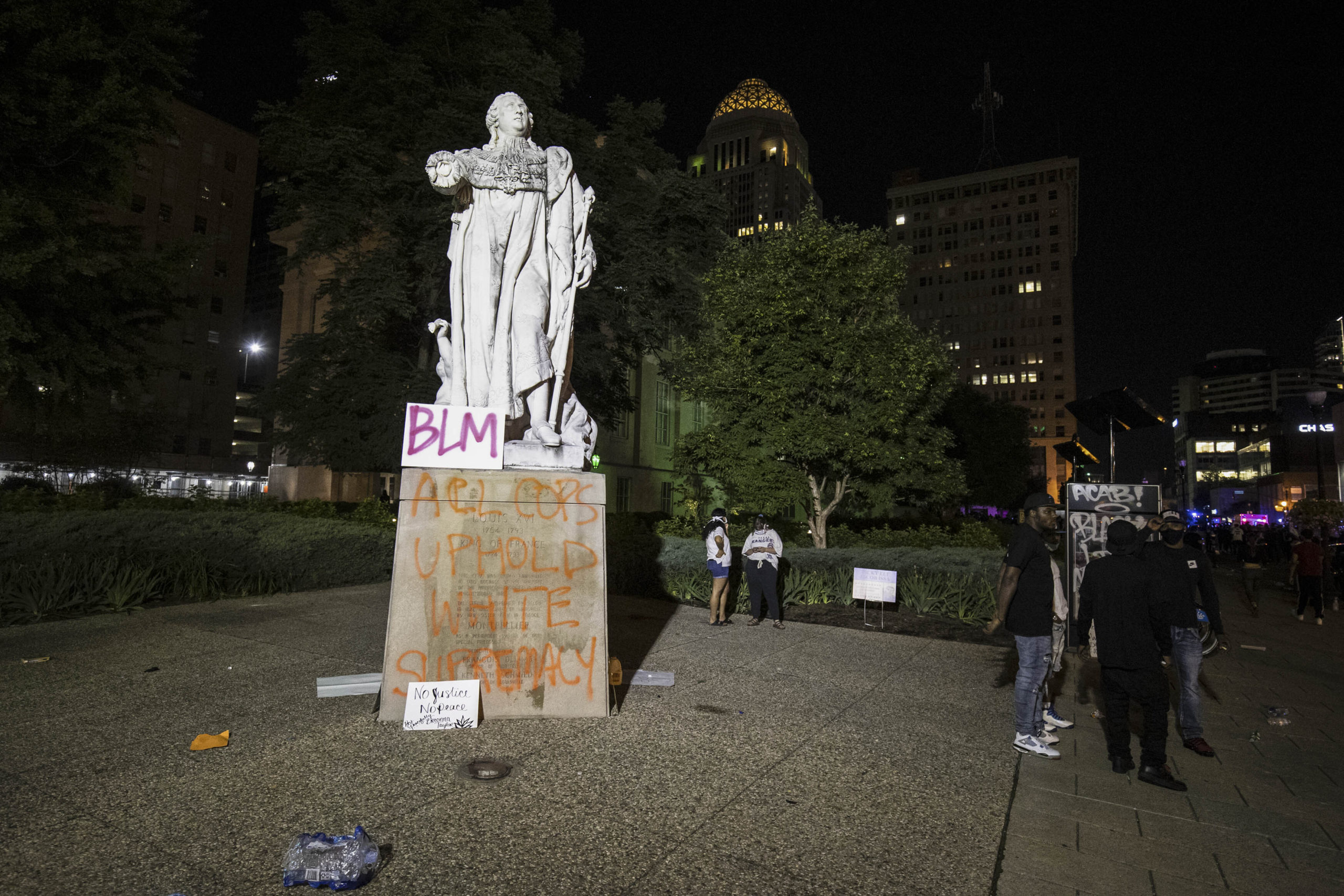 The statue of Louis XVI should remain forever handless – The Mail ...