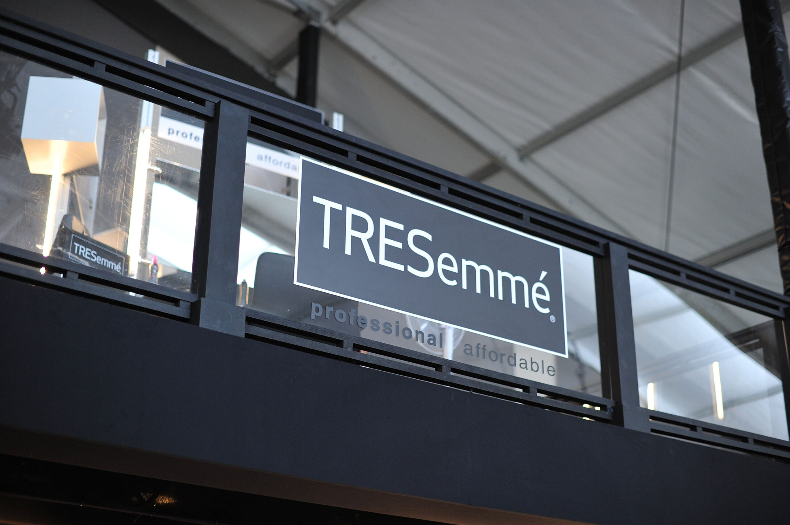 What’s wrong with the TRESemmé advert? – The Mail & Guardian