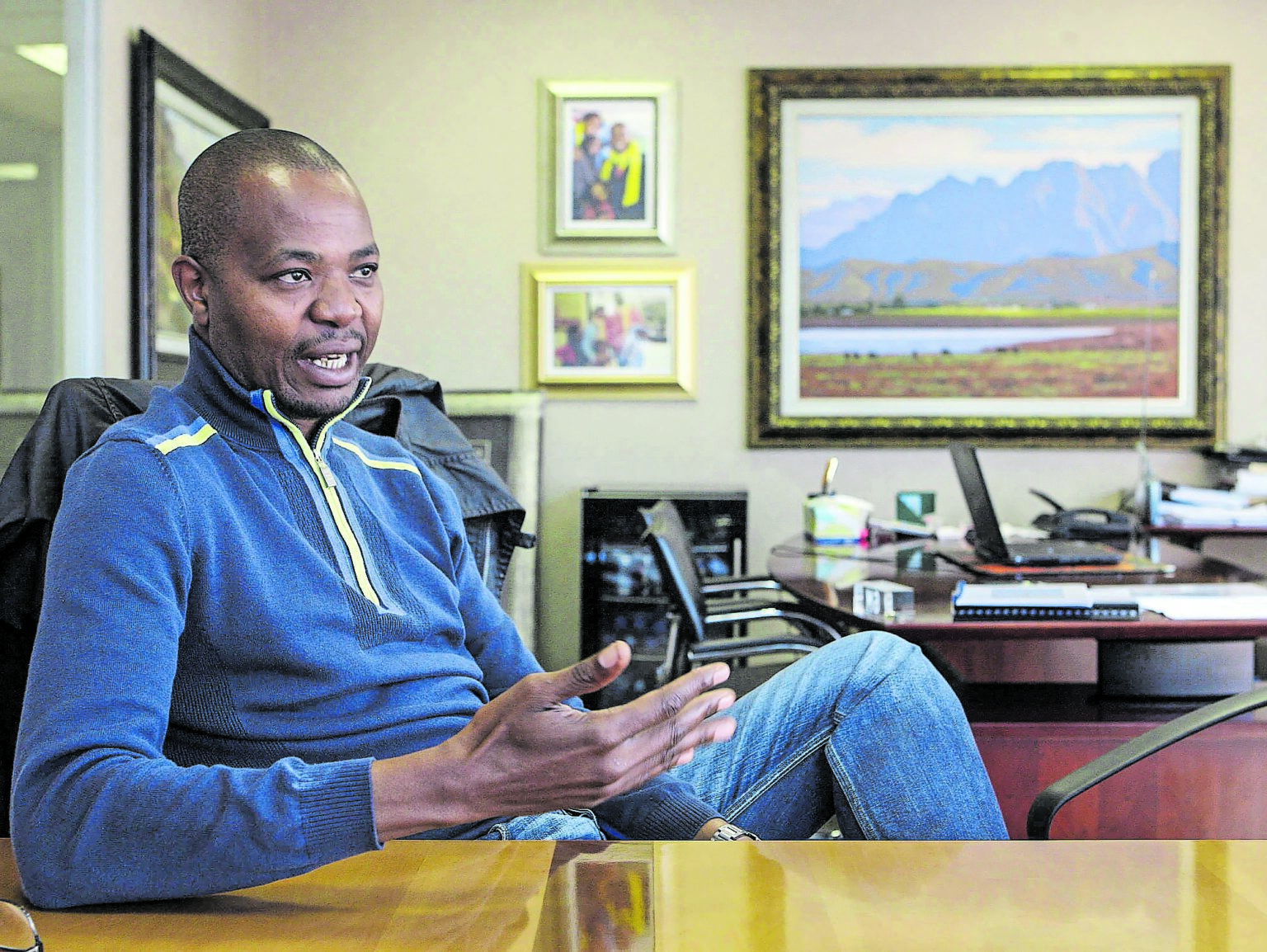 Seven years’ radio silence for taxpayer-funded Rhythm FM – The Mail ...