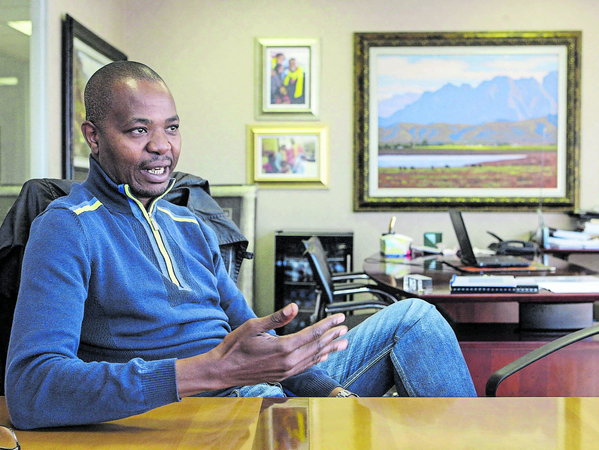 Seven years’ radio silence for taxpayer-funded Rhythm FM – The Mail ...