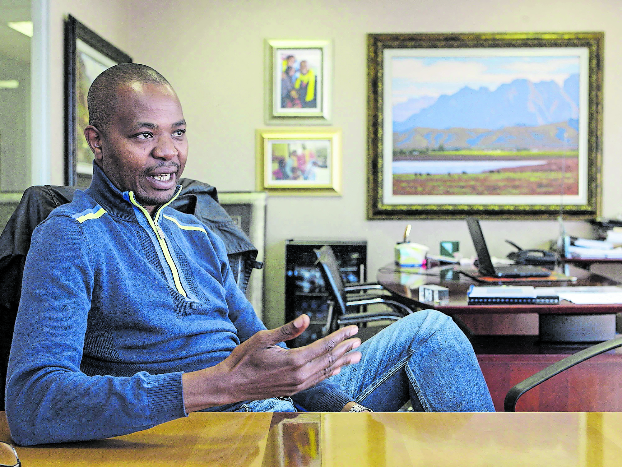 Seven years’ radio silence for taxpayer-funded Rhythm FM – The Mail ...