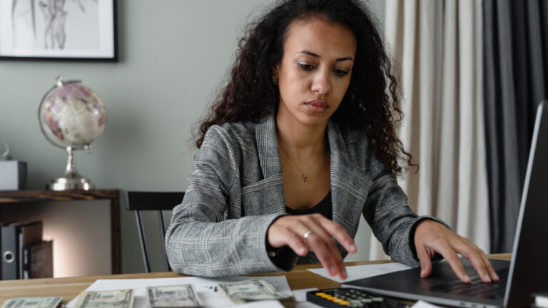 Standard Bank introduces new cashback offering through Instant Money ...