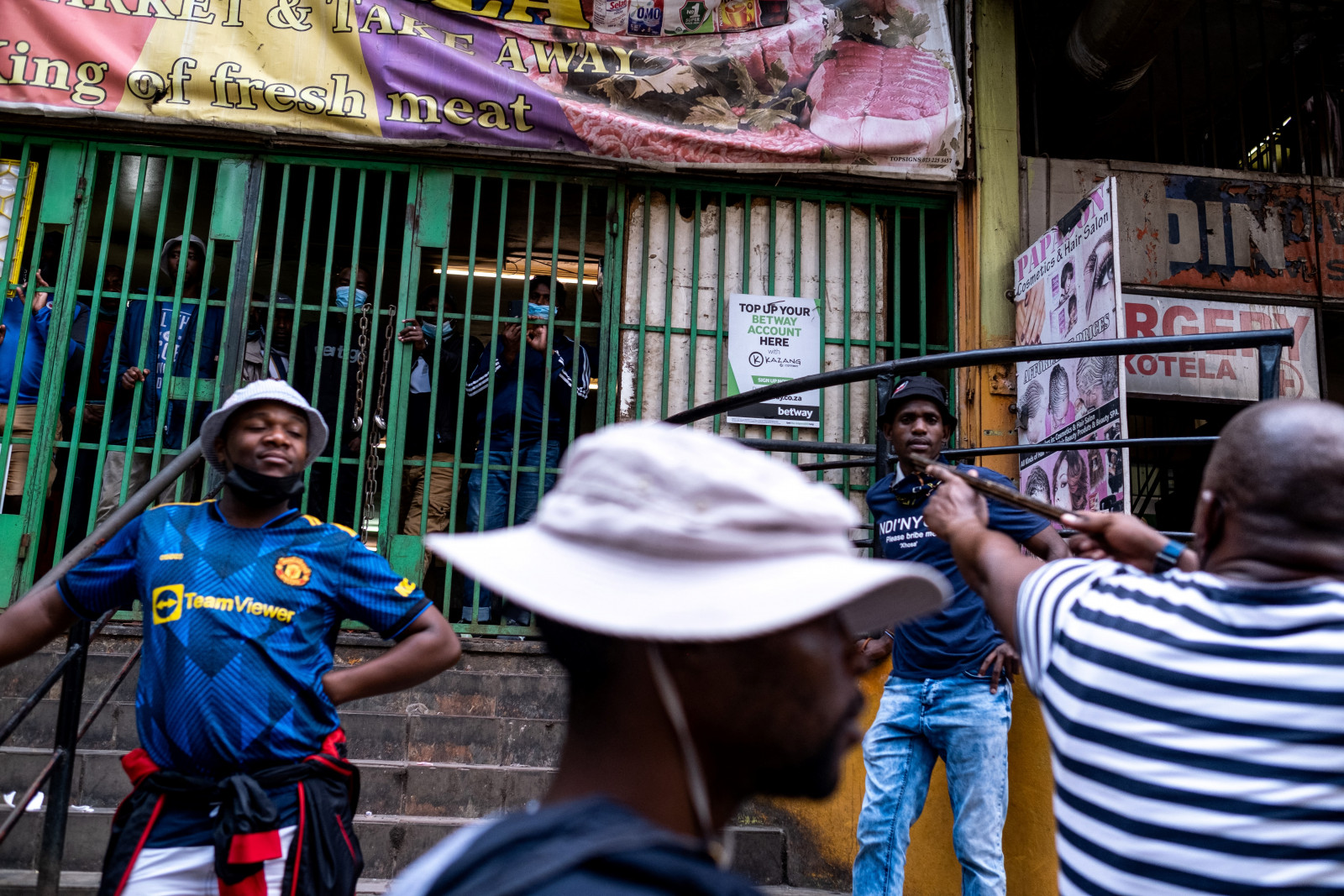 Mourners at Elvis Nyathi’s memorial vent anger at Zimbabwe ambassador ...