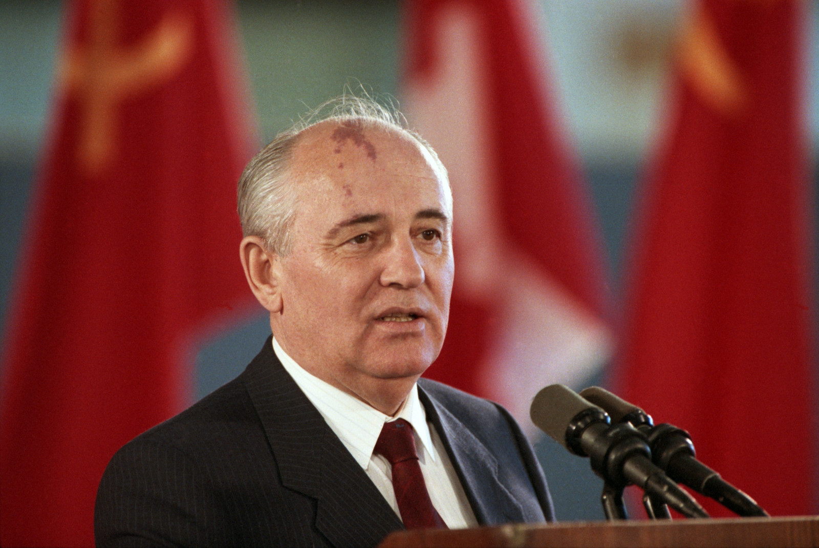 World hails ‘one-of-a-kind’ ex-Soviet leader Gorbachev – The Mail ...