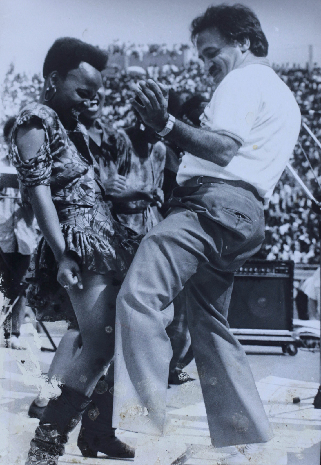 Mbuzeni Zulu: Photographer who shot the stars gets his place in the sun ...