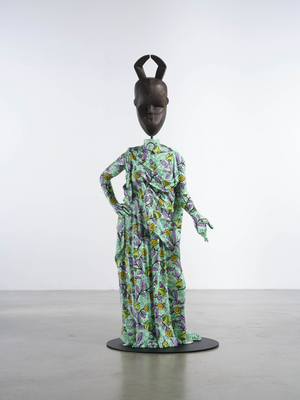 Shonibare celebrates Africa’s contribution to modernism – The Mail ...