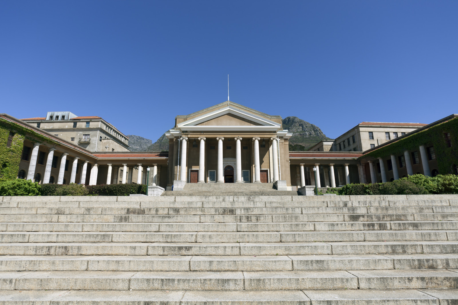 UCT governance crisis: Max Price and Sipho Pityana respond – The Mail ...
