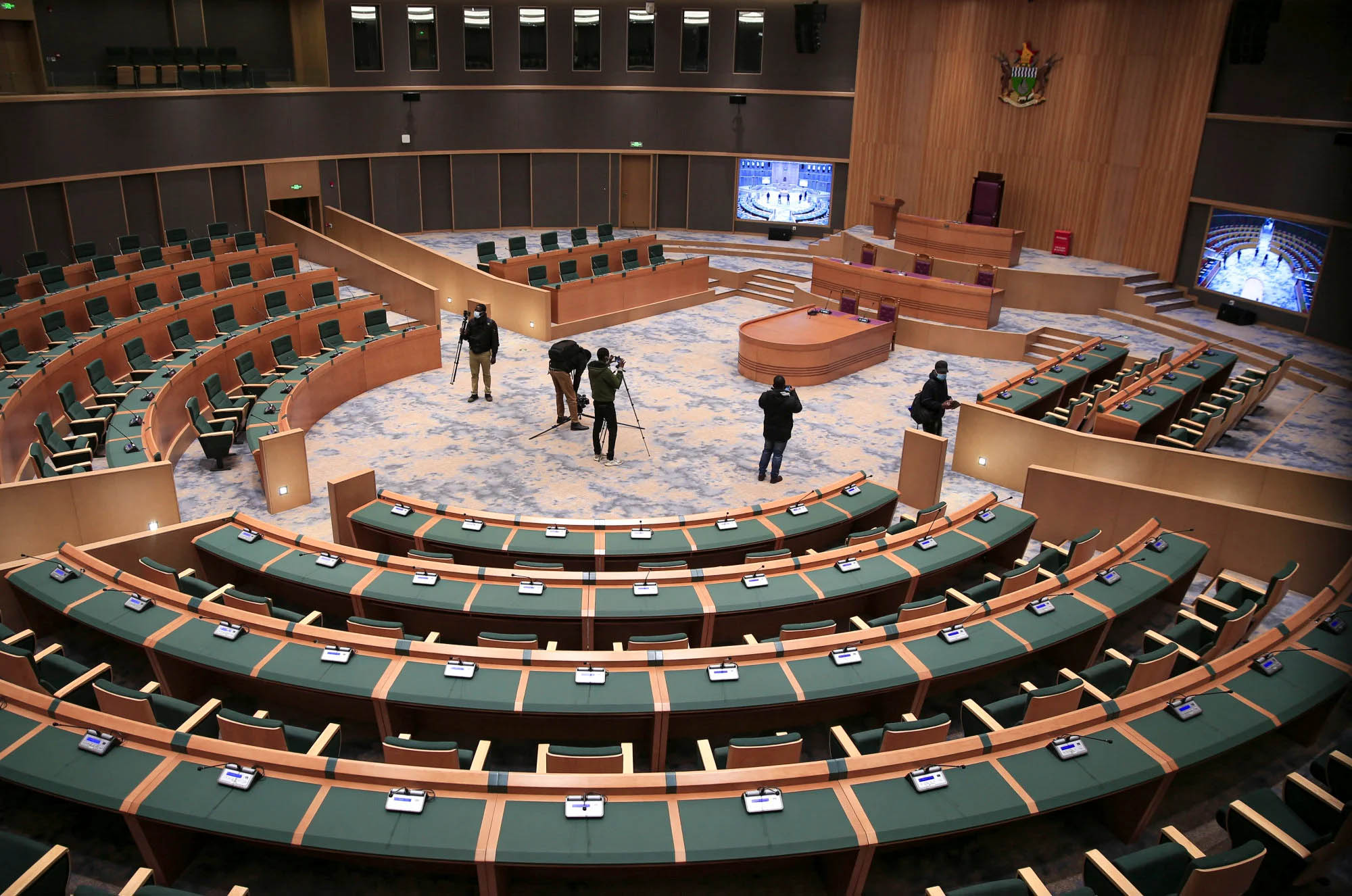 Corruption on trial: Zimbabwean court orders executive to deal with the ...