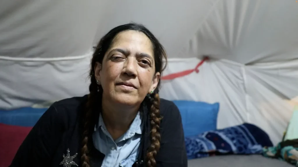 Bring us home, pleads South African woman held in Syria – The Mail ...