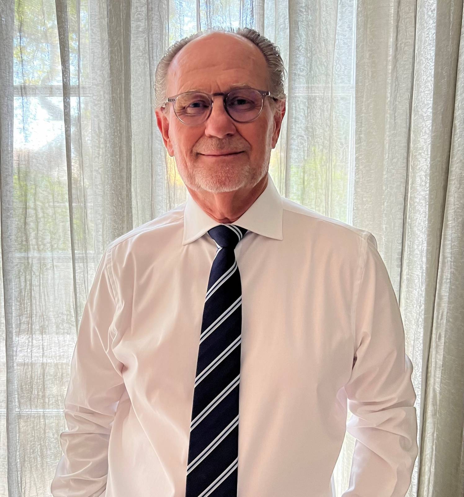 Summers returns to revamp vintage Pick ‘n Pay with Ferrari drive – The ...