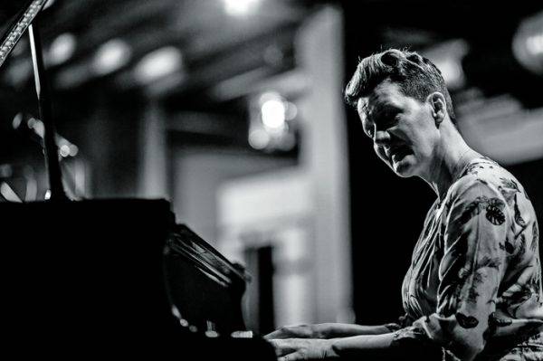 Ziza Muftic: Album trips off the tongue – The Mail & Guardian