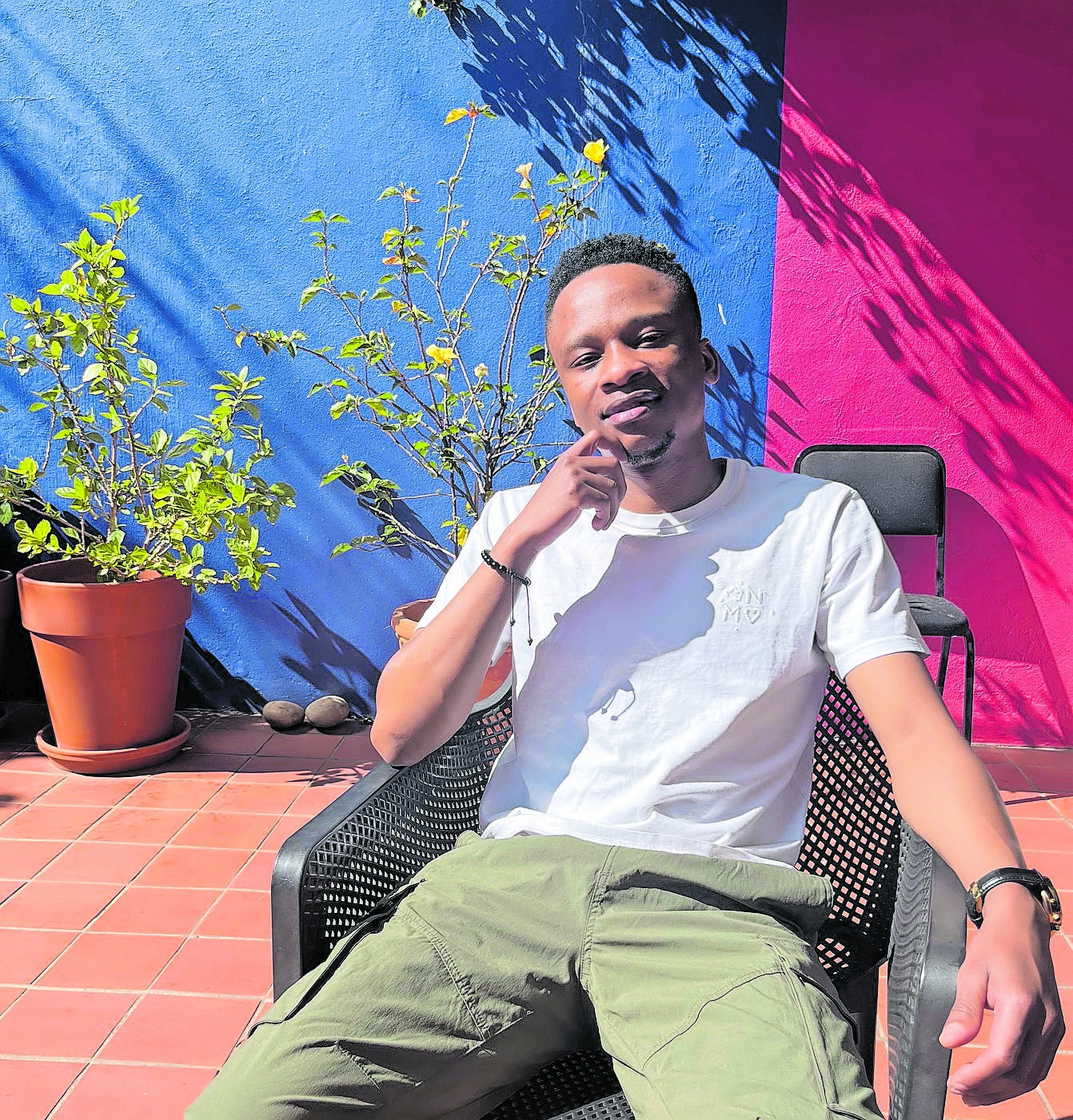 Artist puts the ease back into black portraiture – The Mail & Guardian