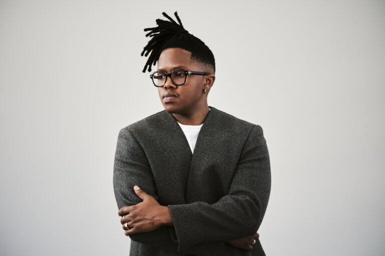 “Live is the last real thing”: Manana enters a warmer era – The Mail ...